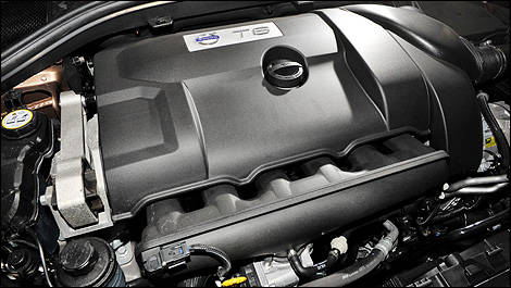 2010 Volvo XC60 T6 AWD Review Editor's Review | Car News | Auto123