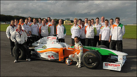 F1: Tonio Liuzzi conduit la Force India sur un aérodrome britannique ...