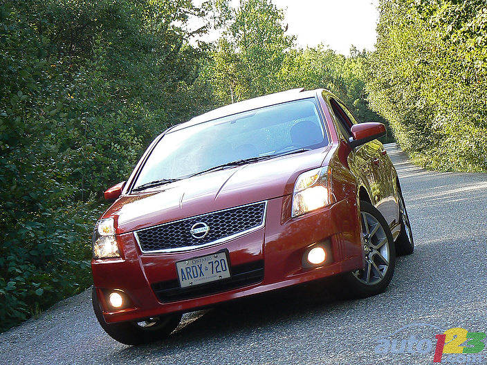 2010 Nissan Sentra 2.5 SE-R Spec V Review (video) Editor's Review | Car ...