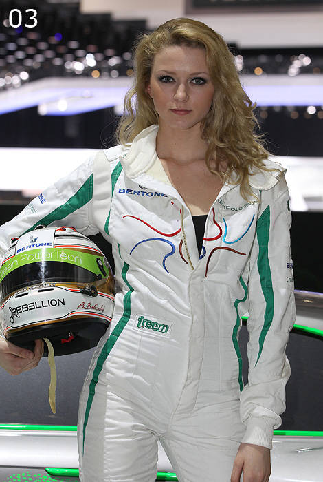 Top 10 Gorgeous Girls in Motorsport | Car News | Auto123