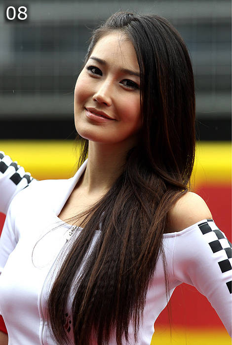 Top 10 Gorgeous Girls in Motorsport | Car News | Auto123