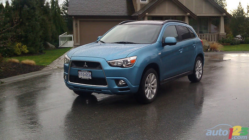 2011 Mitsubishi RVR GT 4WD Review Editor's Review | Car News | Auto123