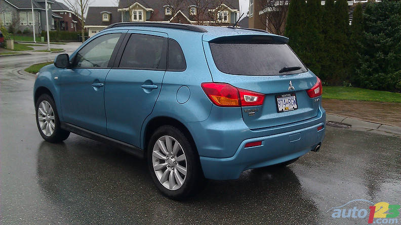 2011 Mitsubishi RVR GT 4WD Review Editor's Review | Car News | Auto123