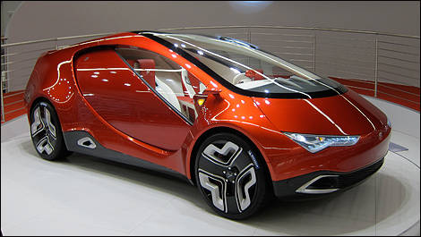 Frankfurt 2011: Yo Auto's Yo-Concept vehicle | Car News | Auto123