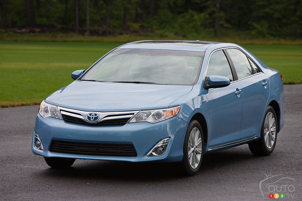 2013 camry hybrid store