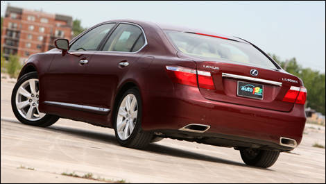 2008 Lexus LS 600h L Review Editor's Review | Car News | Auto123