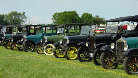 The Ford Model T Centennial Event (video) | Car News | Auto123