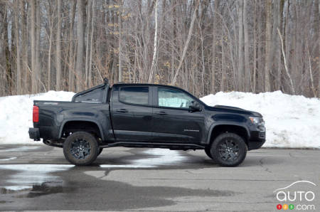 2021 Chevrolet Colorado ZR2 Midnight review | Car Reviews | Auto123