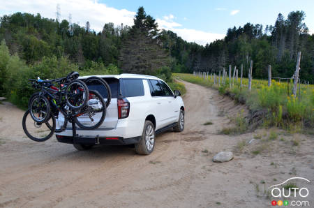 2021 Chevrolet Suburban Duramax review | Car Reviews | Auto123