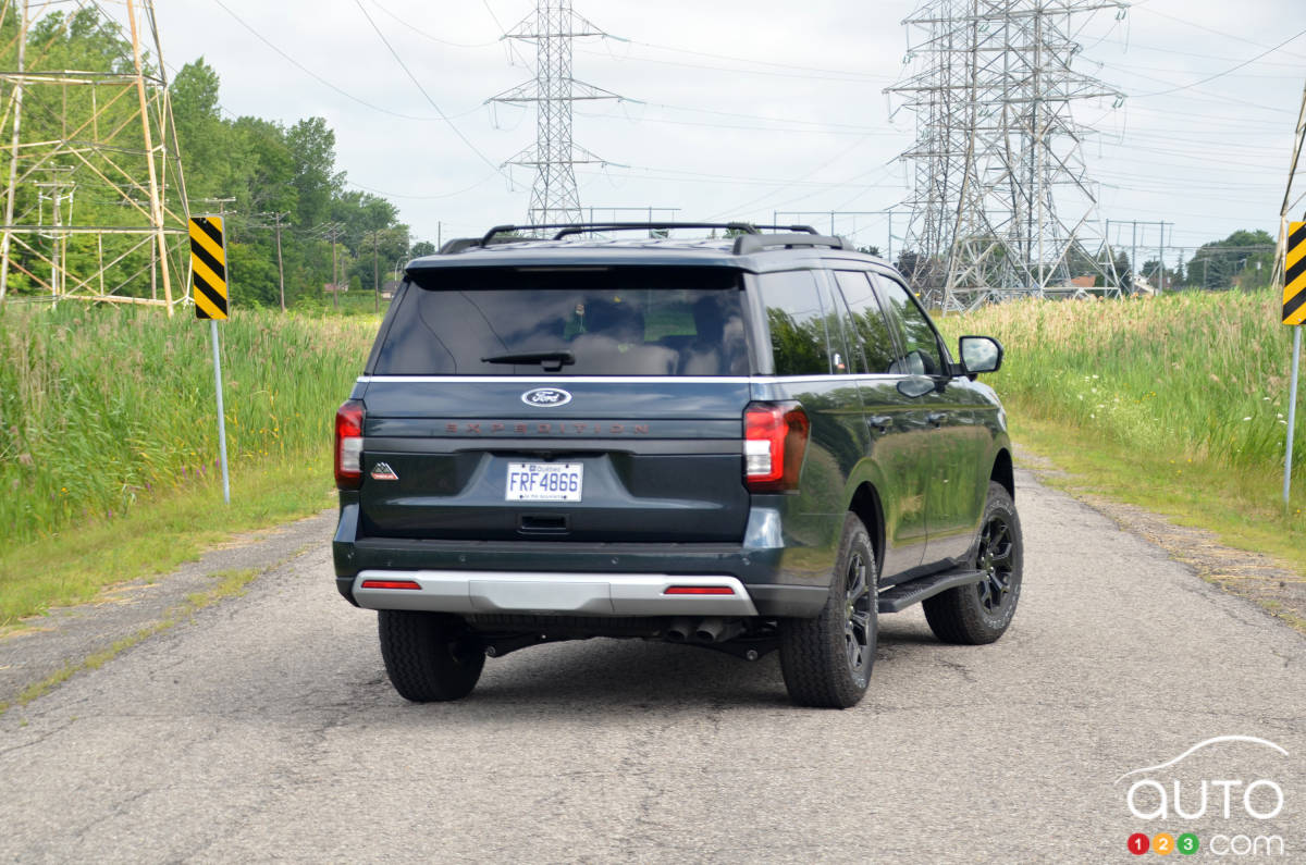 Un VUS qui s’inscrit à la mode aventure | Essai du Ford Expedition ...