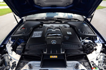 First drive of the 2019 Mercedes-AMG GT4 Coupe | Car Reviews | Auto123
