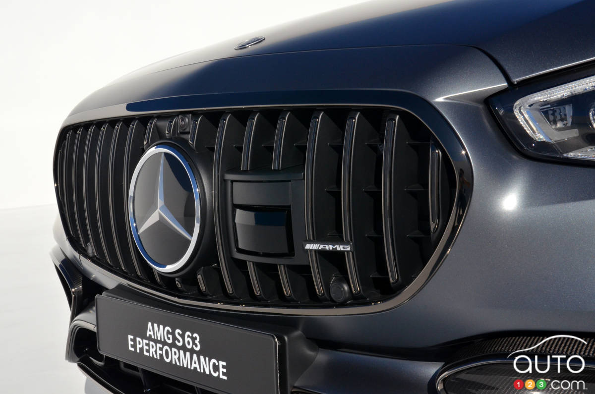 Sous le chaud soleil espagnol | La Mercedes-AMG S63 E Performance 2023 ...