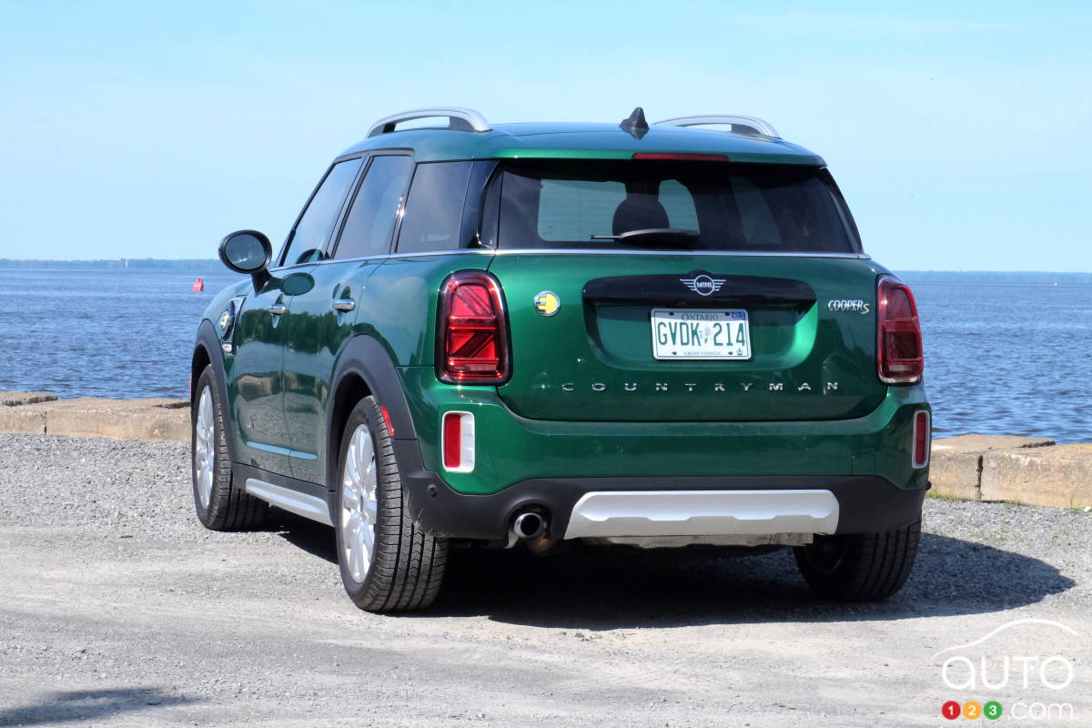 2022 Mini Cooper Countryman Green