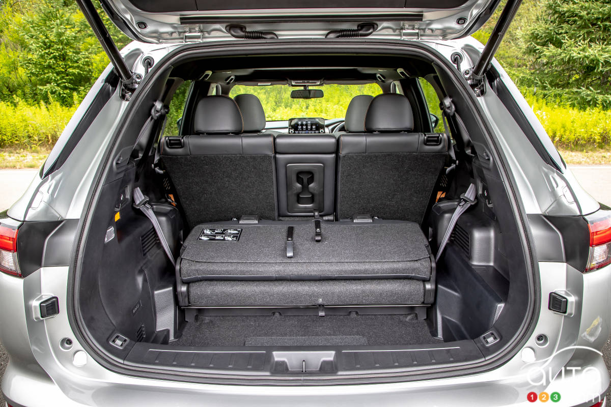 Mitsubishi présente l'Outlander PHEV de nouvelle génération — FM93