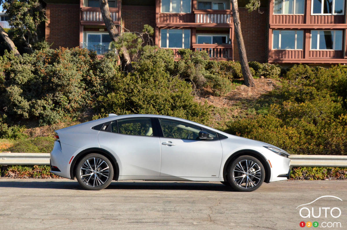 Toyota Prius 2023 : premier essai — FM93