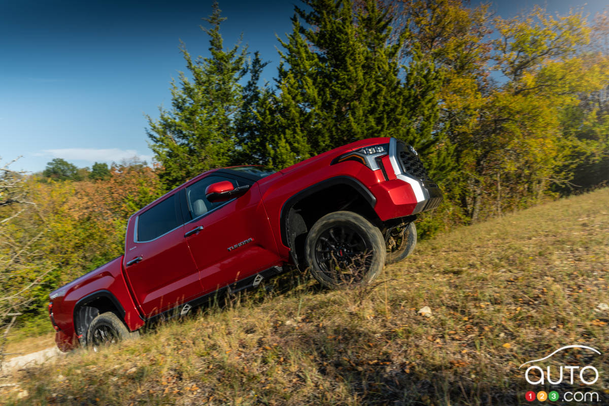 Toyota propose un ensemble pour rehausser votre Tundra de 2,6 pouces ...