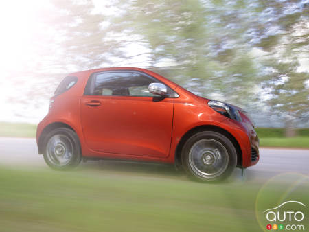 Scion iQ reviews from industry experts | Auto123