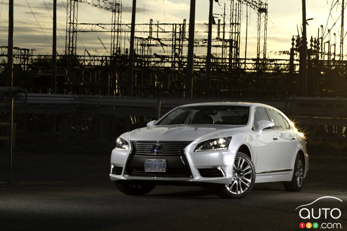 Lexus LS 600h L 2013 | Essais routiers | Auto123