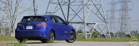 2013 Lexus CT 200h F Sport | Car Reviews | Auto123