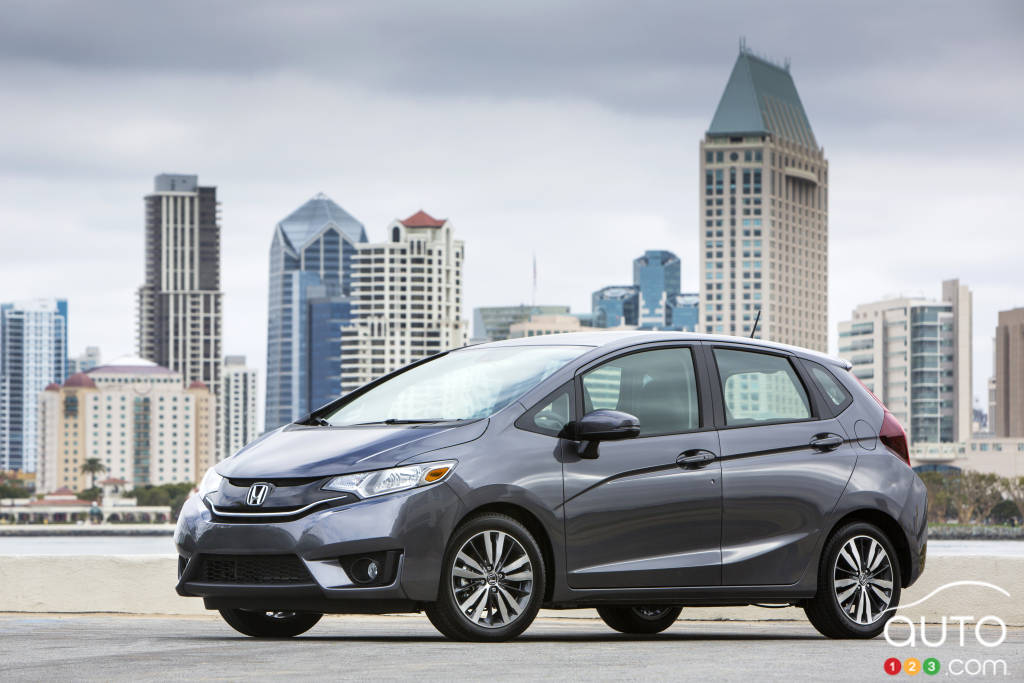 2016 Honda Fit EX-L Navi CVT Road Test | Car News | Auto123