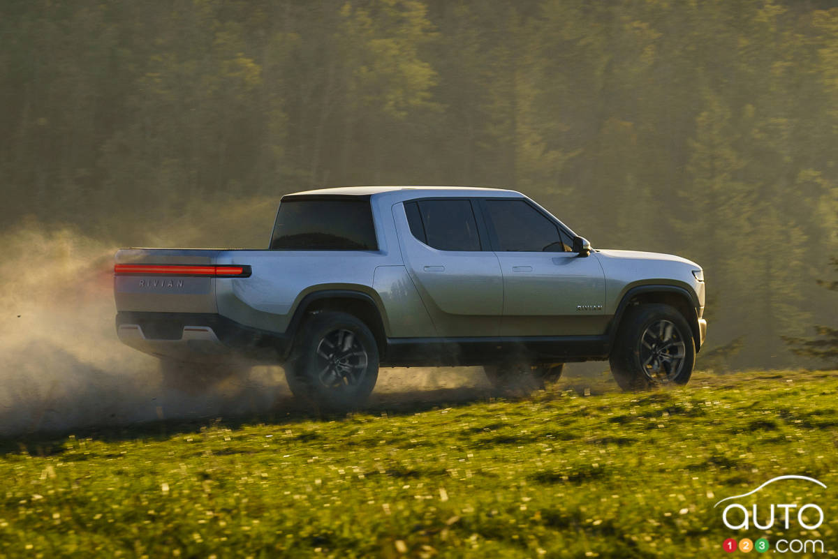 Amazon to invest $700 million in Rivian | Car News | Auto123
