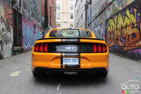 2019 Ford Mustang GT Performance Pack Level 2 Review | Car Reviews ...