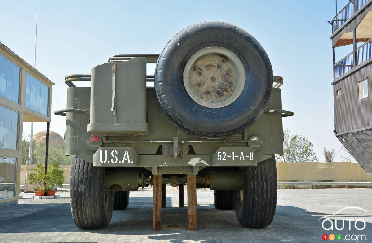 À 21 pieds de hauteur, voici le plus gros Jeep de la planète — 98.5 ...