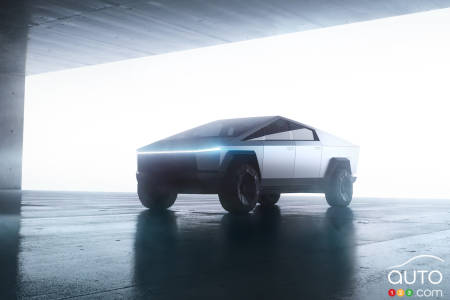 Tesla Cybertruck: Shades of the Pontiac Aztek | Car News | Auto123