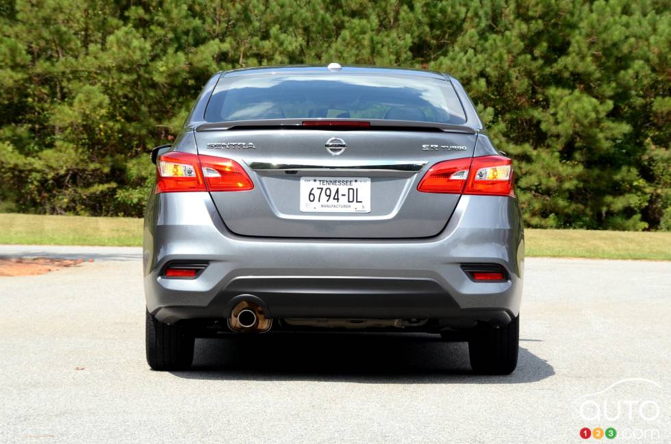 2017 Nissan Sentra SR Turbo pictures | Auto123