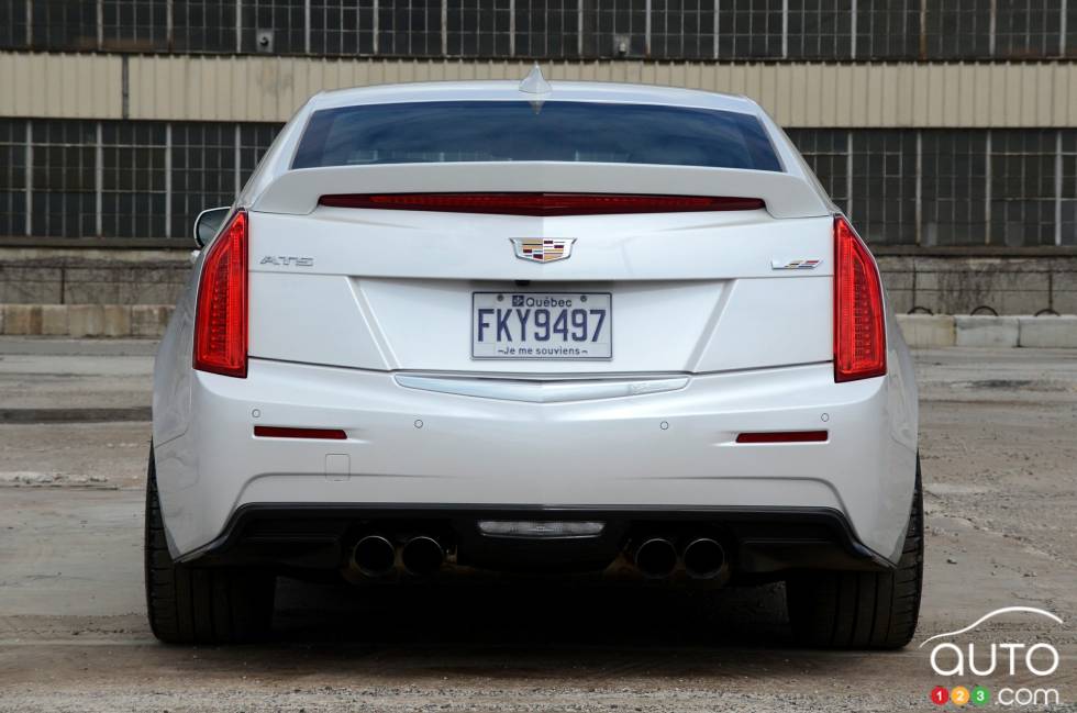2016 Cadillac ATS-V pictures | Auto123