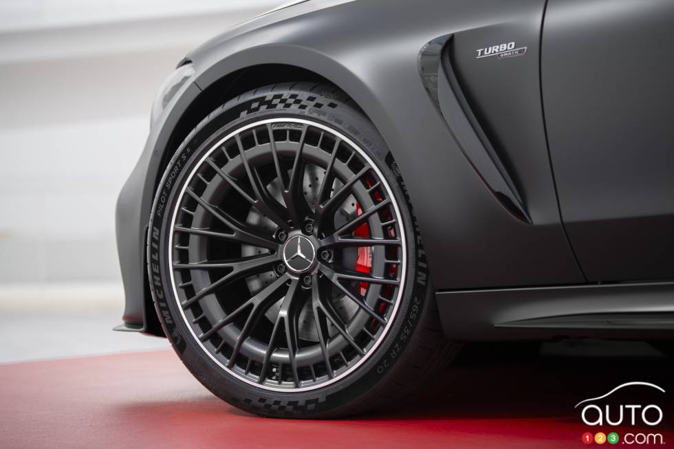 2024 Mercedes-AMG CLE 53 Coupe pictures | Photo 12 of 46 | Auto123 2024 Mercedes-AMG CLE 53 Coupe pictures | Photo 12 of 46 | Auto123