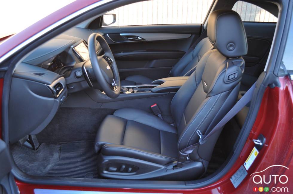 2016 Cadillac ATS4 Coupe pictures | Auto123