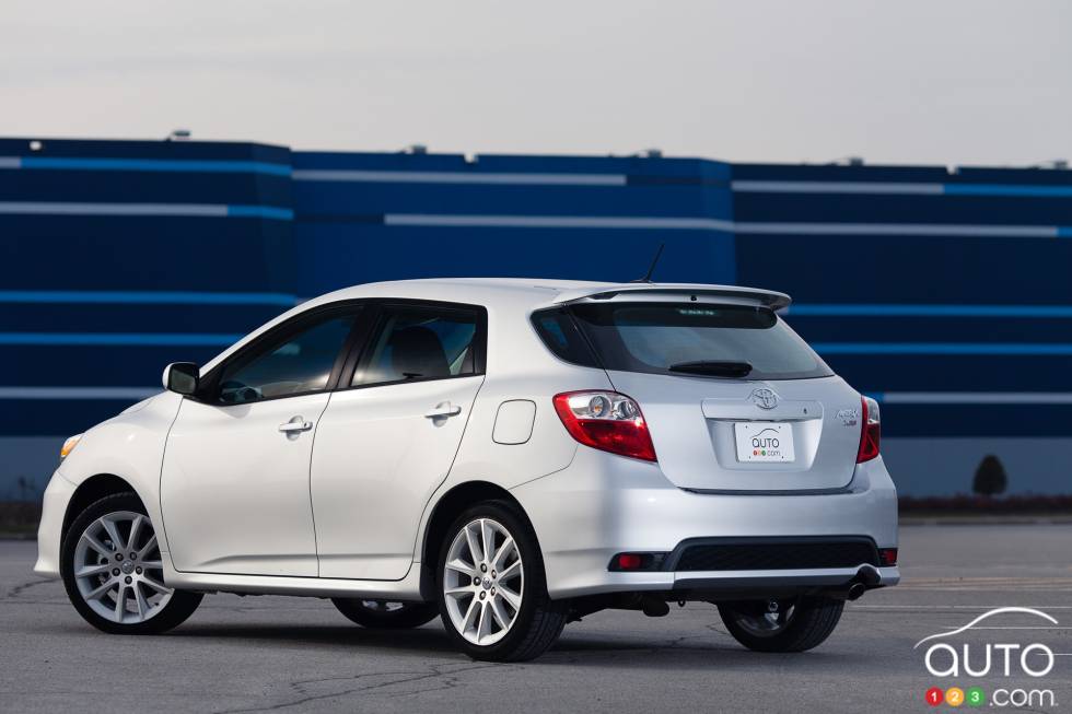 2013 Toyota Matrix XRS pictures | Auto123