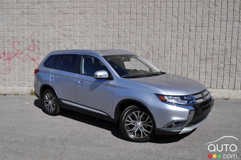 Photos du Mitsubishi Outlander ES AWD 2016 | Auto123